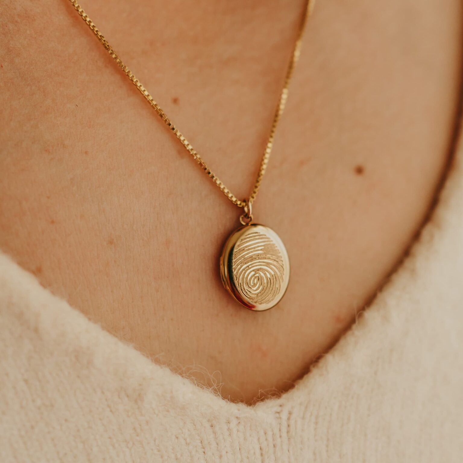 Ketting medaillon | Hanne Detail